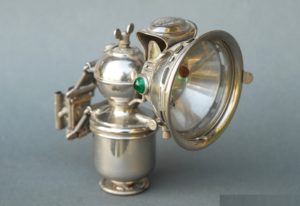 Acetylene lamp - 15 ways to have a vintage experience in these modern ...