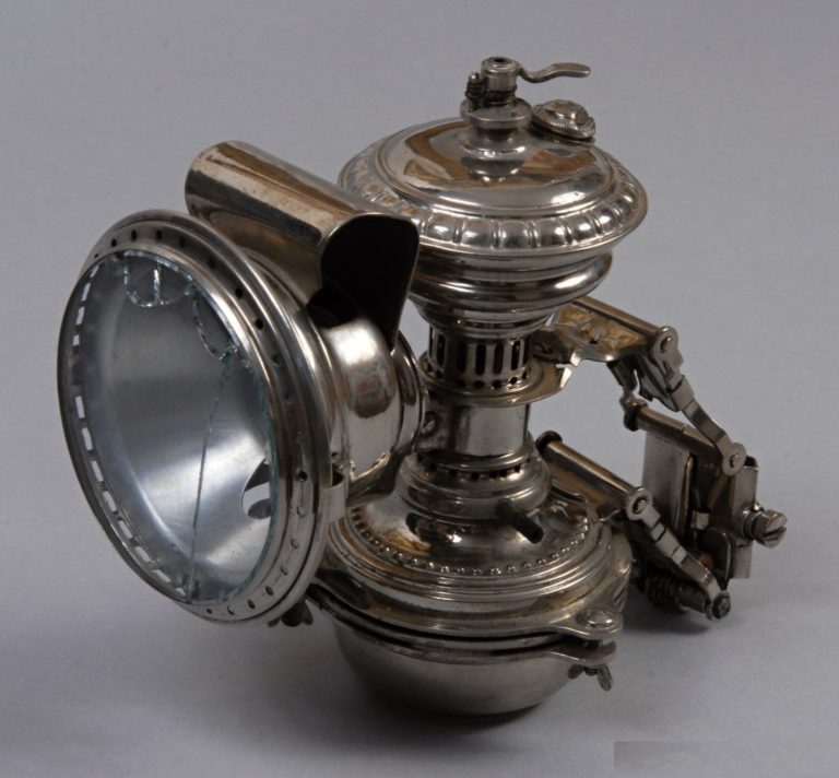 Acetylene lamp - 15 ways to have a vintage experience in these modern ...