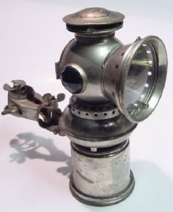 Acetylene lamp - 15 ways to have a vintage experience in these modern ...