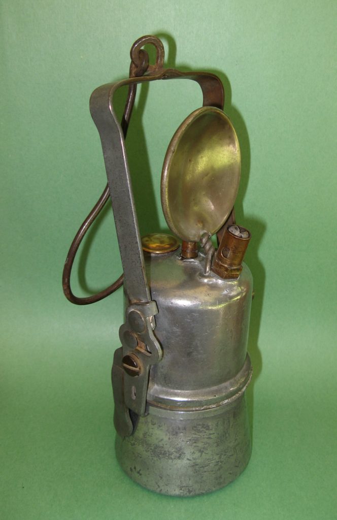 Calcium carbide lamp - 10 reasons to own - Warisan Lighting