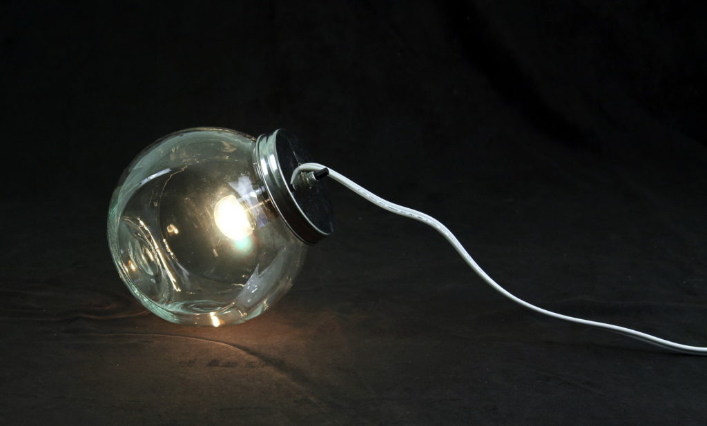 Little lamps - ability to focus on the material to be read via an ...