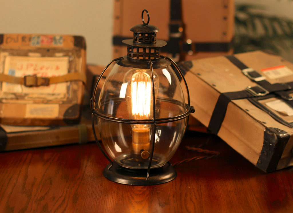 Illuminate Your rooms With the antique Shades From Rustic desk lamps ...