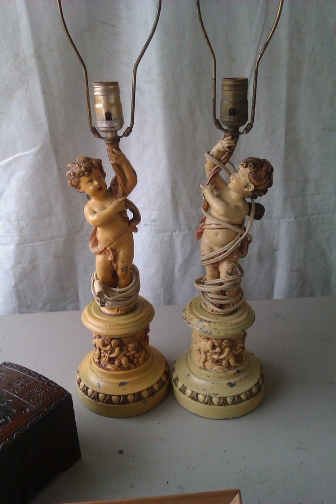 Try all benefits of Angel lamps - Warisan Lighting