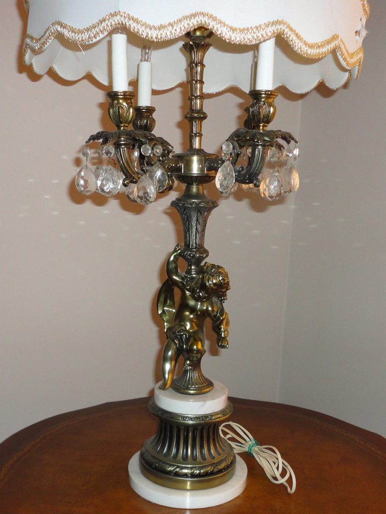 Try all benefits of Angel lamps - Warisan Lighting