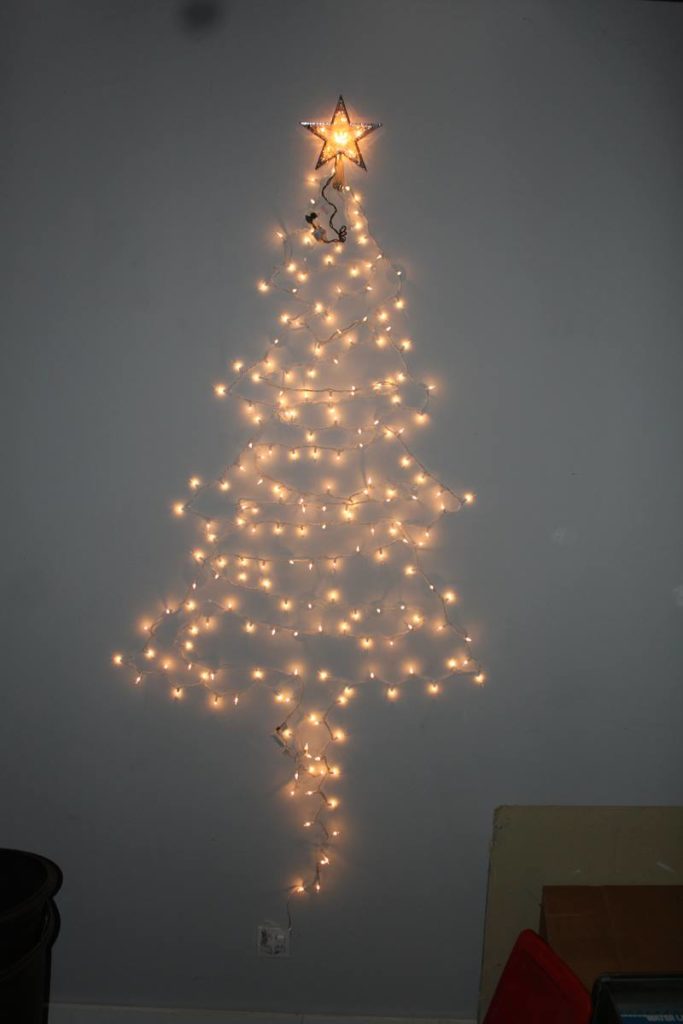 10 reasons to install Christmas tree on wall with lights - Warisan Lighting