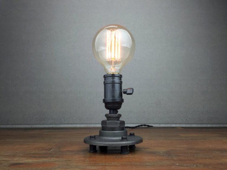 10 facts about Desk lamp light bulbs - Warisan Lighting