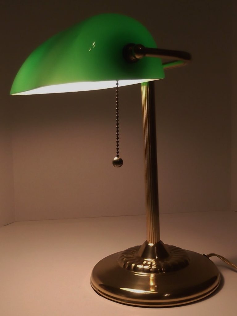 25 methods to Make Your Home Beautiful With Green bankers lamps ...