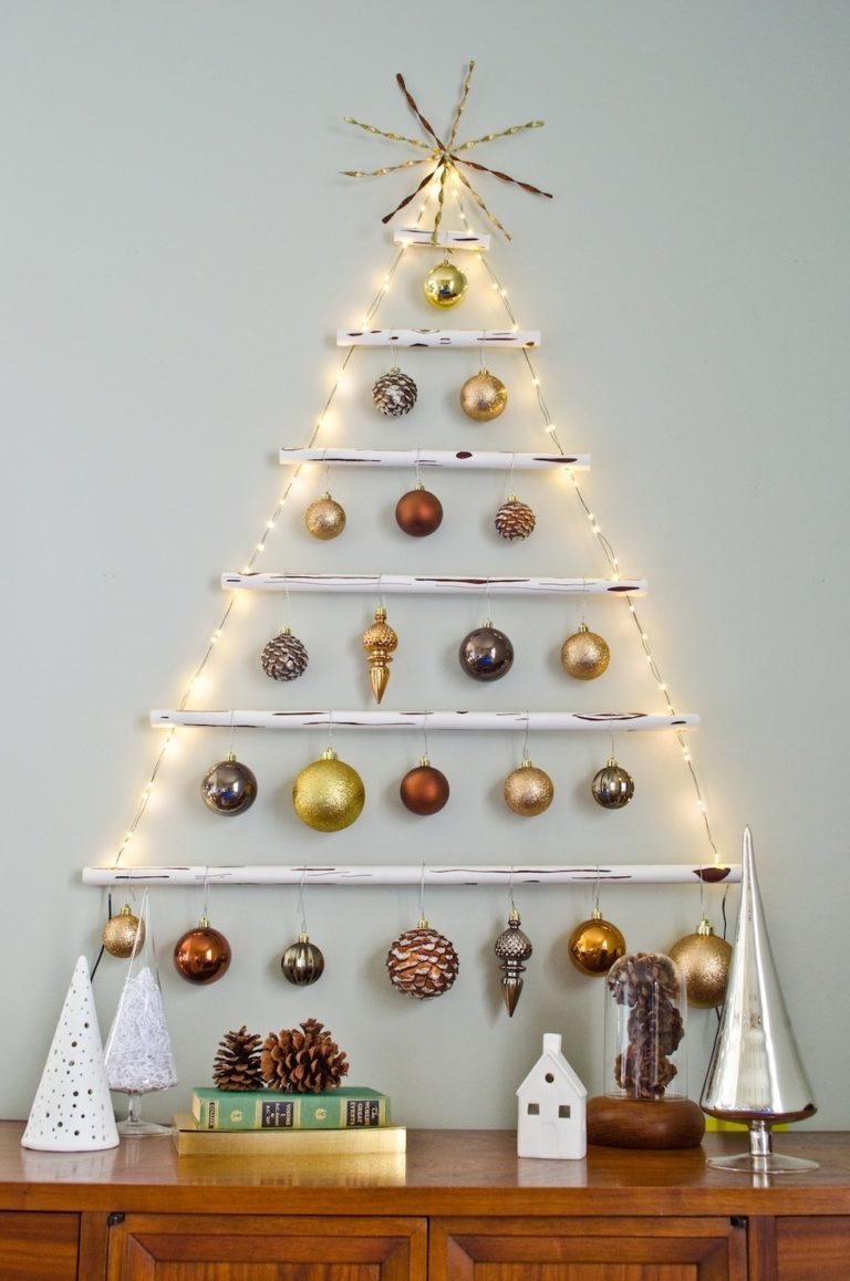 How to make a Lighted wall christmas tree - Warisan Lighting