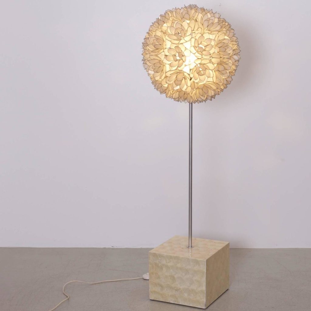 Shell floor lamp - awesome alternative to add stylish to a room ...