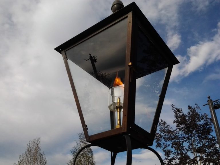 The use of Outdoor gas lights - Warisan Lighting