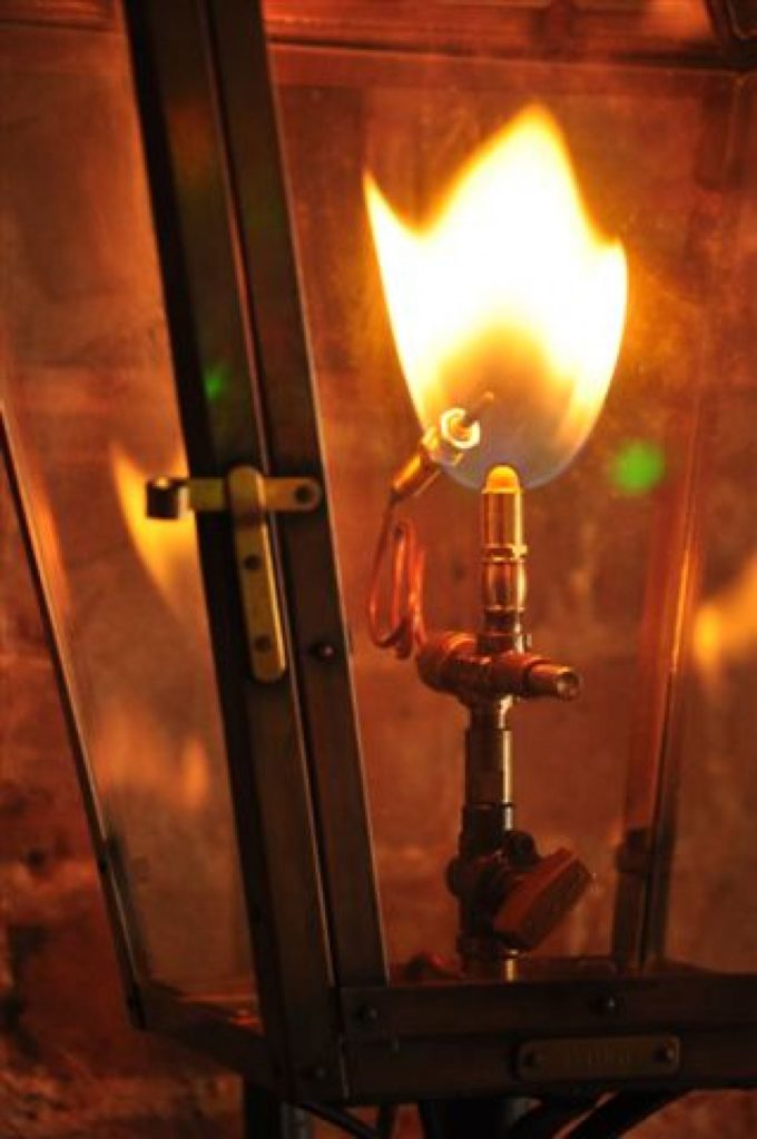 The use of Outdoor gas lights - Warisan Lighting