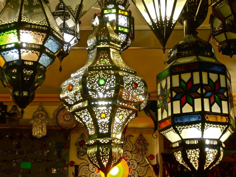 Facts to know about Arabian lamps - Warisan Lighting