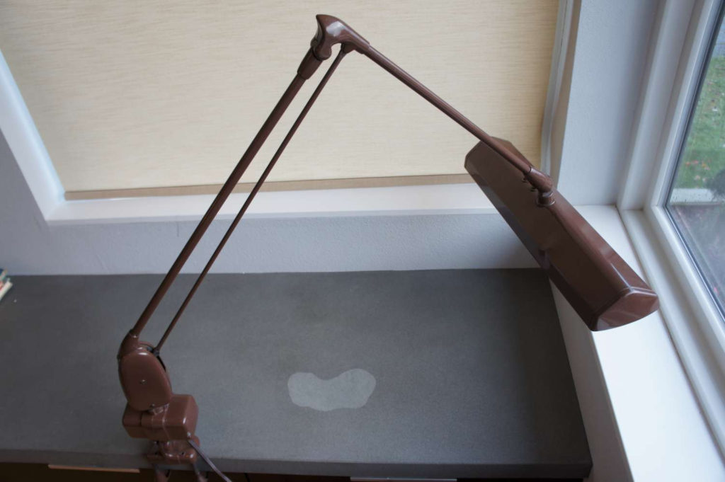 Enhancing Your Desk With the Right Bench Lamp - Warisan Lighting